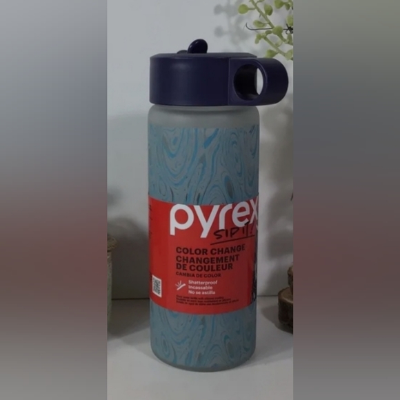 Pyrex | Other | Pyrex 24oz Glass Water Bottle | Poshmark